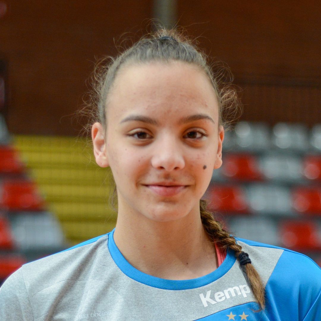 V vrste Krimovk prihajata mladi reprezentantki - RK Krim Mercator